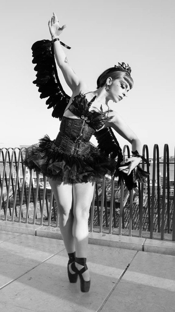 Burlesque Artist Portugal | Corporate Entertainment Agency
