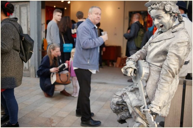 Musical Statues Fr Hire | Book Living Statues | Street Performers