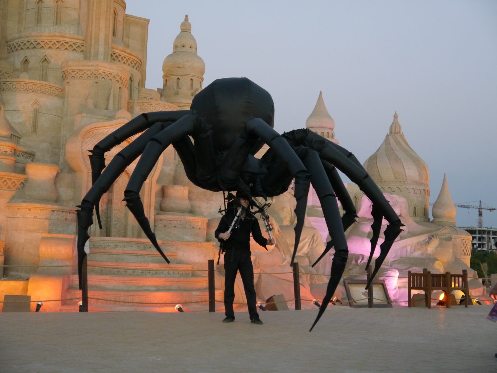 Giant Spider For Hire | Entertainment Hire | Shopping Mall Entertainment